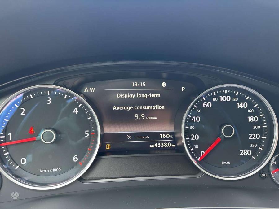 Melns Volkswagen Touareg 2015 Kauņa, ar dzinēja tilpumu 2.97 L un nobraukumu 242 tūkst. km par 17000 €, foto 18 vietnē AUTOMOTO.COM.LV