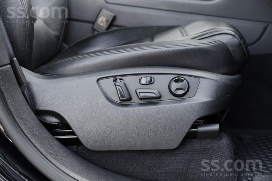 Melns Volkswagen Touareg 2015 Rīga, ar dzinēja tilpumu 3.00 L un nobraukumu 194 tūkst. km par 15650 €, foto 8 vietnē AUTOMOTO.COM.LV
