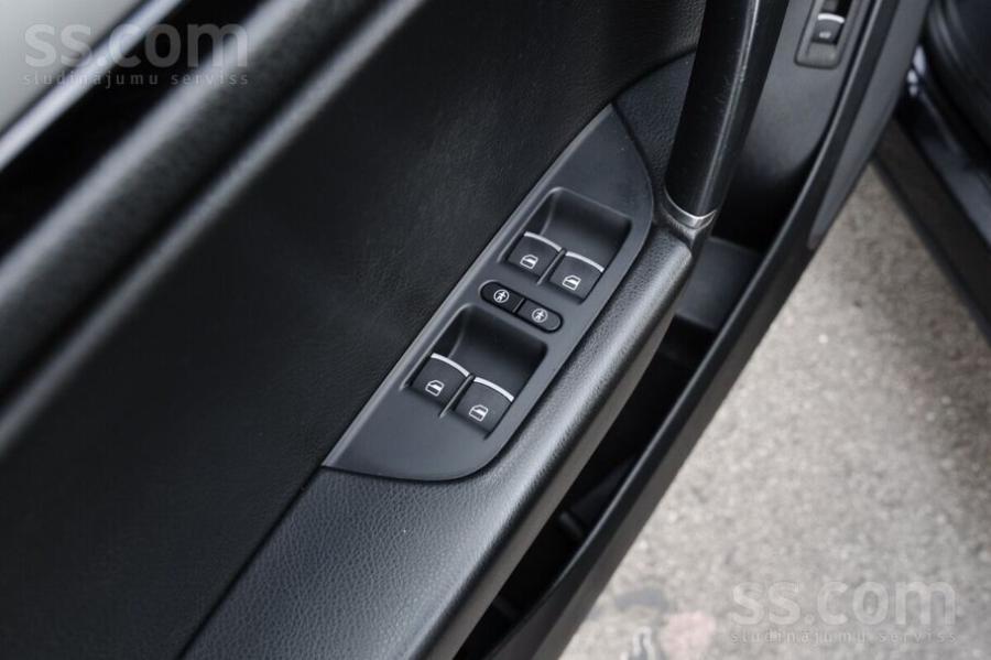 Melns Volkswagen Touareg 2015 Rīga, ar dzinēja tilpumu 3.00 L un nobraukumu 194 tūkst. km par 15650 €, foto 10 vietnē AUTOMOTO.COM.LV