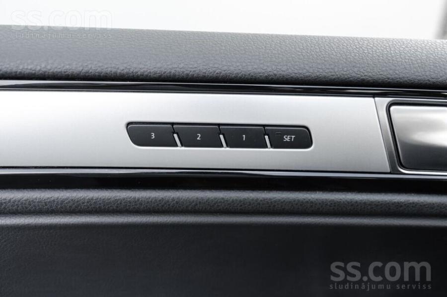 Melns Volkswagen Touareg 2015 Rīga, ar dzinēja tilpumu 3.00 L un nobraukumu 194 tūkst. km par 15650 €, foto 11 vietnē AUTOMOTO.COM.LV