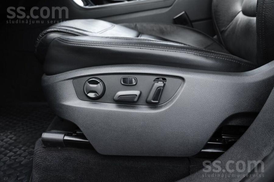 Melns Volkswagen Touareg 2015 Rīga, ar dzinēja tilpumu 3.00 L un nobraukumu 194 tūkst. km par 15650 €, foto 13 vietnē AUTOMOTO.COM.LV