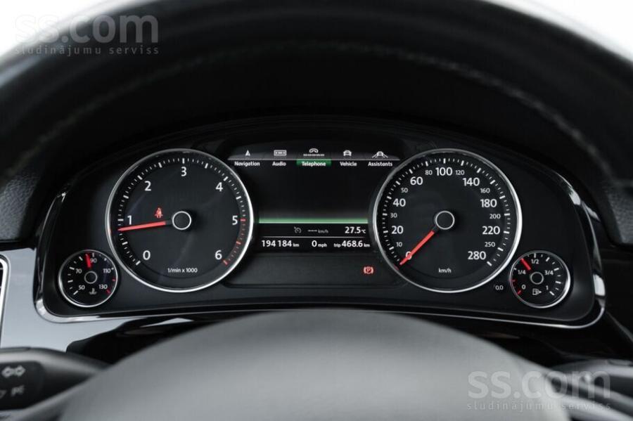 Melns Volkswagen Touareg 2015 Rīga, ar dzinēja tilpumu 3.00 L un nobraukumu 194 tūkst. km par 15650 €, foto 15 vietnē AUTOMOTO.COM.LV