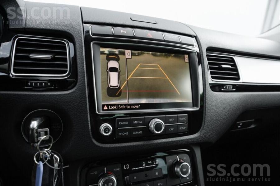Melns Volkswagen Touareg 2015 Rīga, ar dzinēja tilpumu 3.00 L un nobraukumu 194 tūkst. km par 15650 €, foto 19 vietnē AUTOMOTO.COM.LV
