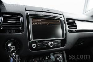 Melns Volkswagen Touareg 2015 Rīga, ar dzinēja tilpumu 3.00 L un nobraukumu 194 tūkst. km par 15650 €, foto 20 vietnē AUTOMOTO.COM.LV