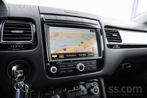 Melns Volkswagen Touareg 2015 Rīga, ar dzinēja tilpumu 3.00 L un nobraukumu 194 tūkst. km par 15650 €, foto 22 vietnē AUTOMOTO.COM.LV