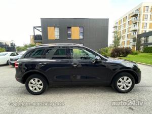 Melns Volkswagen Touareg 2015 Tartu, ar dzinēja tilpumu 3.00 L un nobraukumu 310 tūkst. km par 11999 €, foto 7 vietnē AUTOMOTO.COM.LV