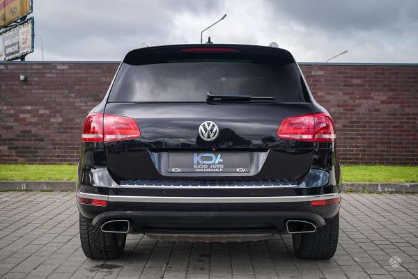 Volkswagen Touareg 2015 Marijampole vietnē Melns Volkswagen Touareg 2015 Marijampole, ar dzinēja tilpumu 2.97 L un nobraukumu 265 tūkst. km par 15250 €, foto 9 vietnē AUTOMOTO.COM.LV