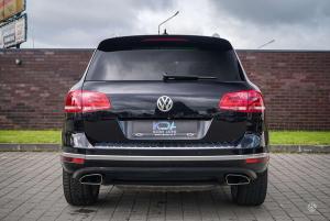 Melns Volkswagen Touareg 2015 Marijampole, ar dzinēja tilpumu 2.97 L un nobraukumu 265 tūkst. km par 15250 €, foto 9 vietnē AUTOMOTO.COM.LV