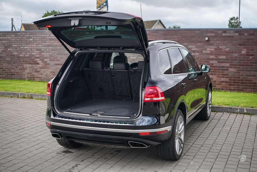 Melns Volkswagen Touareg 2015 Marijampole, ar dzinēja tilpumu 2.97 L un nobraukumu 265 tūkst. km par 15250 €, foto 11 vietnē AUTOMOTO.COM.LV