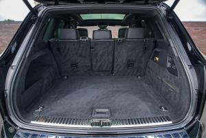 Melns Volkswagen Touareg 2015 Marijampole, ar dzinēja tilpumu 2.97 L un nobraukumu 265 tūkst. km par 15250 €, foto 12 vietnē AUTOMOTO.COM.LV