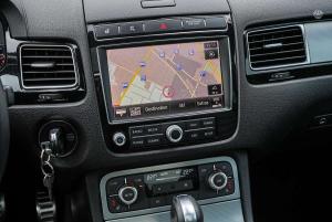 Melns Volkswagen Touareg 2015 Marijampole, ar dzinēja tilpumu 2.97 L un nobraukumu 265 tūkst. km par 15250 €, foto 18 vietnē AUTOMOTO.COM.LV