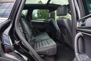 Melns Volkswagen Touareg 2015 Marijampole, ar dzinēja tilpumu 2.97 L un nobraukumu 265 tūkst. km par 15250 €, foto 39 vietnē AUTOMOTO.COM.LV