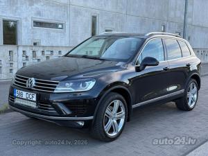 Melns Volkswagen Touareg 2016 Tallina, ar dzinēja tilpumu 3.00 L un nobraukumu 204 tūkst. km par 16550 €, foto  vietnē AUTOMOTO.COM.LV