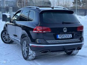 Melns Volkswagen Touareg 2016 Jonava, ar dzinēja tilpumu 3.00 L un nobraukumu 290 tūkst. km par 15999 €, foto 7 vietnē AUTOMOTO.COM.LV
