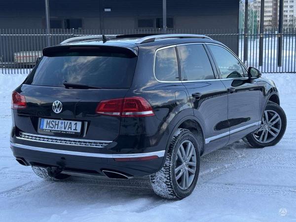 Melns Volkswagen Touareg 2016 Jonava, ar dzinēja tilpumu 3.00 L un nobraukumu 290 tūkst. km par 15999 €, foto 9 vietnē AUTOMOTO.COM.LV