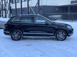 Melns Volkswagen Touareg 2016 Jonava, ar dzinēja tilpumu 3.00 L un nobraukumu 290 tūkst. km par 15999 €, foto 10 vietnē AUTOMOTO.COM.LV