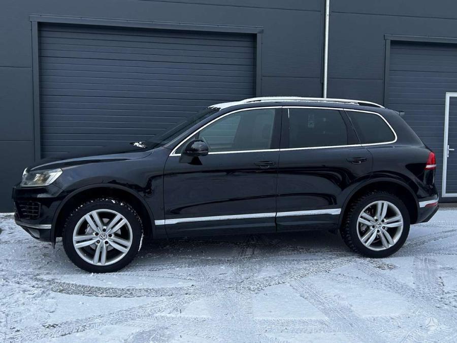 Melns Volkswagen Touareg 2016 Utena, ar dzinēja tilpumu 2.97 L un nobraukumu 310 tūkst. km par 15200 €, foto 4 vietnē AUTOMOTO.COM.LV