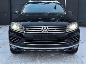 Melns Volkswagen Touareg 2016 Utena, ar dzinēja tilpumu 2.97 L un nobraukumu 310 tūkst. km par 15200 €, foto 8 vietnē AUTOMOTO.COM.LV
