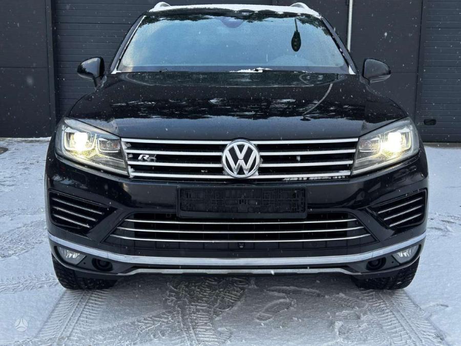 Melns Volkswagen Touareg 2016 Utena, ar dzinēja tilpumu 2.97 L un nobraukumu 310 tūkst. km par 15200 €, foto 8 vietnē AUTOMOTO.COM.LV