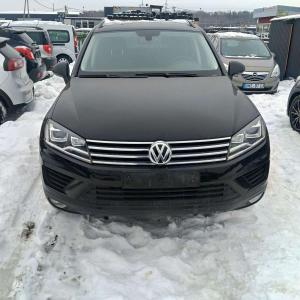 Melns Volkswagen Touareg 2016 Kauņa, ar dzinēja tilpumu 2.97 L un nobraukumu 223 tūkst. km par 11800 €, foto 3 vietnē AUTOMOTO.COM.LV