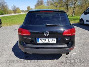 Melns Volkswagen Touareg 2016 Viljandi, ar dzinēja tilpumu 3.00 L un nobraukumu 216 tūkst. km par 15500 €, foto 4 vietnē AUTOMOTO.COM.LV