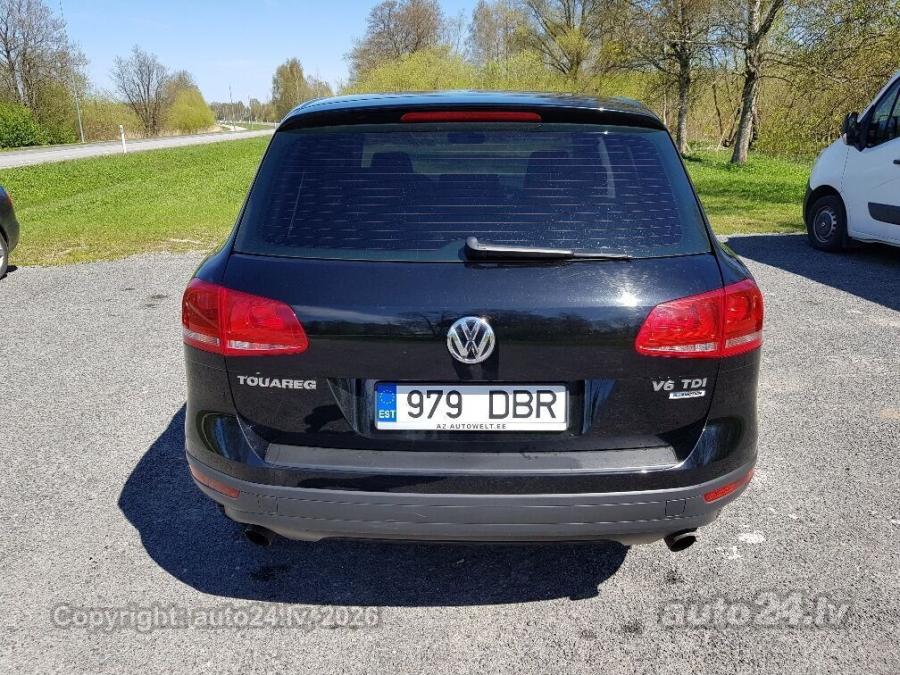 Melns Volkswagen Touareg 2016 Viljandi, ar dzinēja tilpumu 3.00 L un nobraukumu 216 tūkst. km par 15500 €, foto 4 vietnē AUTOMOTO.COM.LV