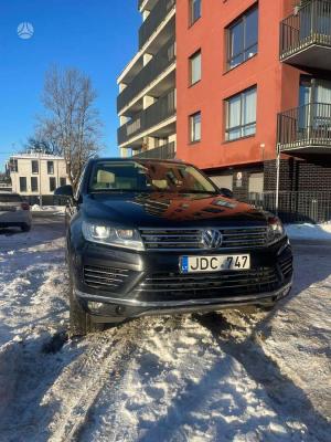 Melns Volkswagen Touareg 2016 Viļņa, ar dzinēja tilpumu 3.00 L un nobraukumu 162 tūkst. km par 24100 €, foto 5 vietnē AUTOMOTO.COM.LV