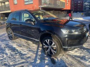 Melns Volkswagen Touareg 2016 Viļņa, ar dzinēja tilpumu 3.00 L un nobraukumu 162 tūkst. km par 24100 €, foto 6 vietnē AUTOMOTO.COM.LV