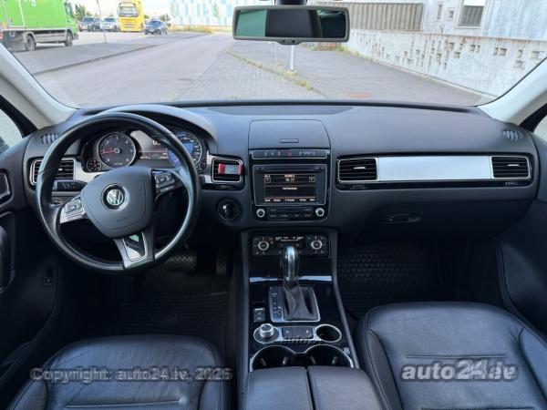 Melns Volkswagen Touareg 2016 Tallina, ar dzinēja tilpumu 3.00 L un nobraukumu 206 tūkst. km par 16500 €, foto 7 vietnē AUTOMOTO.COM.LV