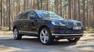 Melns Volkswagen Touareg 2016 Rīga, ar dzinēja tilpumu 3.00 L un nobraukumu 144 tūkst. km par 19990 €, foto  vietnē AUTOMOTO.COM.LV
