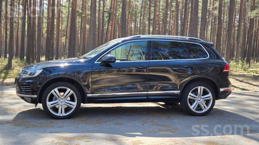 Melns Volkswagen Touareg 2016 Rīga, ar dzinēja tilpumu 3.00 L un nobraukumu 144 tūkst. km par 19990 €, foto 3 vietnē AUTOMOTO.COM.LV