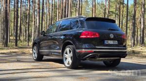 Melns Volkswagen Touareg 2016 Rīga, ar dzinēja tilpumu 3.00 L un nobraukumu 144 tūkst. km par 19990 €, foto 5 vietnē AUTOMOTO.COM.LV