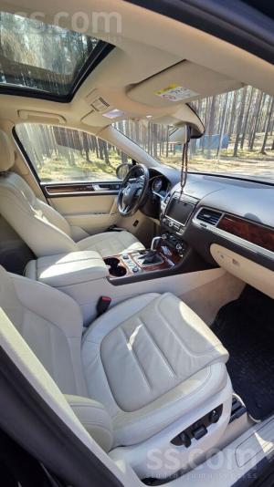 Melns Volkswagen Touareg 2016 Rīga, ar dzinēja tilpumu 3.00 L un nobraukumu 144 tūkst. km par 19990 €, foto 6 vietnē AUTOMOTO.COM.LV