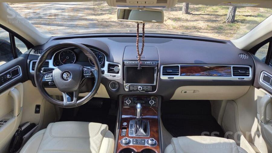 Melns Volkswagen Touareg 2016 Rīga, ar dzinēja tilpumu 3.00 L un nobraukumu 144 tūkst. km par 19990 €, foto 8 vietnē AUTOMOTO.COM.LV