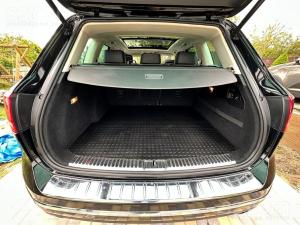 Black Volkswagen Touareg 2016 in Daugavpils, with an engine capacity of 3.00 L and mileage of 210 thousand km for 17900 €, photo 6 on AUTOMOTO.COM.LV