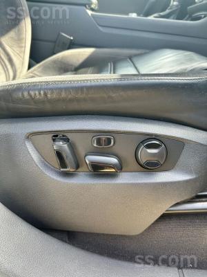 Black Volkswagen Touareg 2016 in Daugavpils, with an engine capacity of 3.00 L and mileage of 210 thousand km for 17900 €, photo 16 on AUTOMOTO.COM.LV