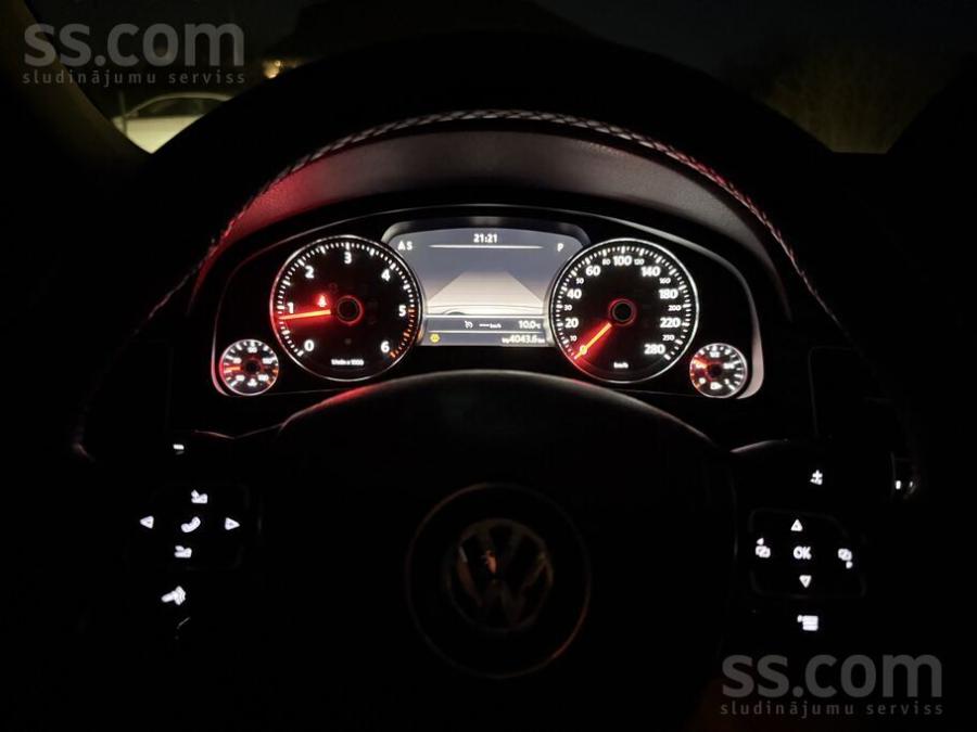 Melns Volkswagen Touareg 2016 Rīga, ar dzinēja tilpumu 3.00 L un nobraukumu 299 tūkst. km par 13700 €, foto 10 vietnē AUTOMOTO.COM.LV