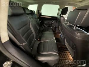 Melns Volkswagen Touareg 2016 Rīga, ar dzinēja tilpumu 3.00 L un nobraukumu 299 tūkst. km par 13700 €, foto 28 vietnē AUTOMOTO.COM.LV