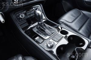 Black Volkswagen Touareg 2016 in Riga, with an engine capacity of 3.00 L and mileage of 188 thousand km for 17500 €, photo 19 on AUTOMOTO.COM.LV