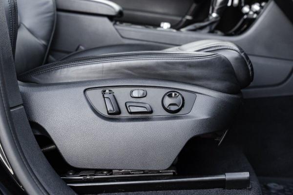 Melns Volkswagen Touareg 2016 Rīga, ar dzinēja tilpumu 3.00 L un nobraukumu 188 tūkst. km par 17500 €, foto 8 vietnē AUTOMOTO.COM.LV