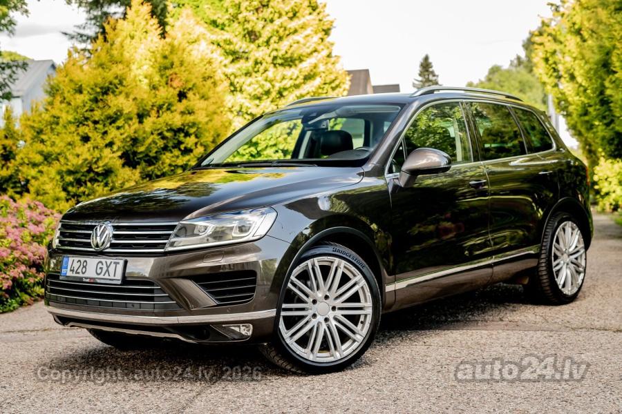 Melns Volkswagen Touareg 2016 Pērnava, ar dzinēja tilpumu 3.00 L un nobraukumu 244 tūkst. km par 16499 €, foto 1 vietnē AUTOMOTO.COM.LV
