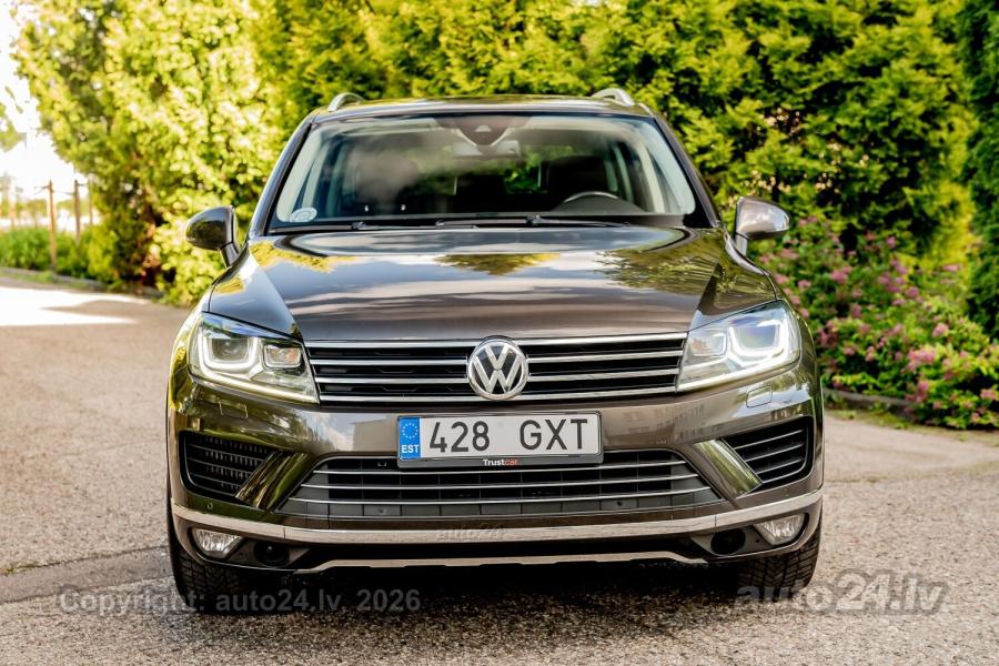 Melns Volkswagen Touareg 2016 Pērnava, ar dzinēja tilpumu 3.00 L un nobraukumu 244 tūkst. km par 16499 €, foto 4 vietnē AUTOMOTO.COM.LV
