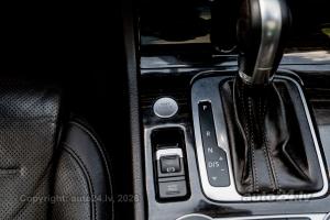 Melns Volkswagen Touareg 2016 Pērnava, ar dzinēja tilpumu 3.00 L un nobraukumu 244 tūkst. km par 16499 €, foto 20 vietnē AUTOMOTO.COM.LV