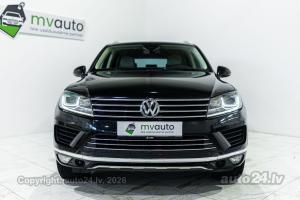 Black Volkswagen Touareg 2016 in Tallinn, with an engine capacity of 3.00 L and mileage of 187 thousand km for 15990 €, photo 5 on AUTOMOTO.COM.LV