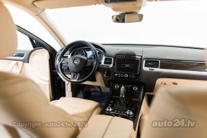 Black Volkswagen Touareg 2016 in Tallinn, with an engine capacity of 3.00 L and mileage of 187 thousand km for 15990 €, photo 15 on AUTOMOTO.COM.LV