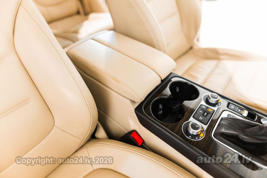 Black Volkswagen Touareg 2016 in Tallinn, with an engine capacity of 3.00 L and mileage of 187 thousand km for 15990 €, photo 22 on AUTOMOTO.COM.LV