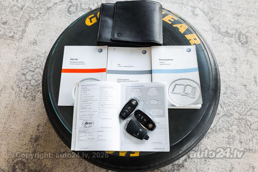Black Volkswagen Touareg 2016 in Tallinn, with an engine capacity of 3.00 L and mileage of 187 thousand km for 15990 €, photo 31 on AUTOMOTO.COM.LV