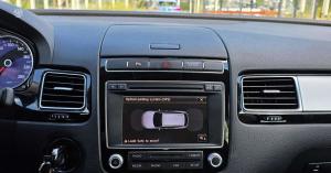Black Volkswagen Touareg 2016 in Vilnius, with an engine capacity of 2.97 L and mileage of 107 thousand km for 15900 €, photo 27 on AUTOMOTO.COM.LV