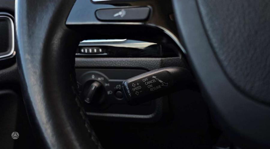 Black Volkswagen Touareg 2016 in Vilnius, with an engine capacity of 2.97 L and mileage of 107 thousand km for 15900 €, photo 30 on AUTOMOTO.COM.LV