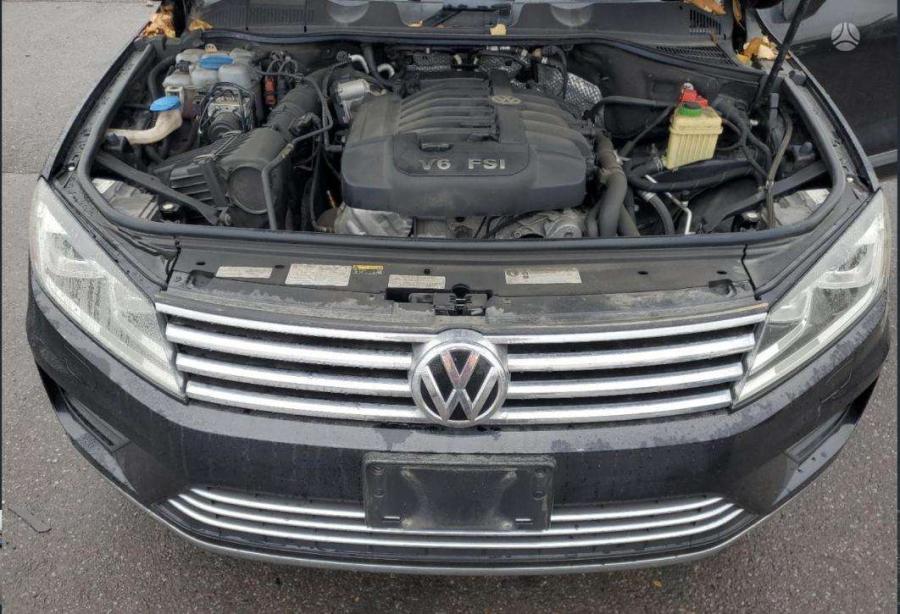 Black Volkswagen Touareg 2017 in Vilnius, with an engine capacity of 3.00 L and mileage of 121 thousand km for 14500 €, photo 12 on AUTOMOTO.COM.LV
